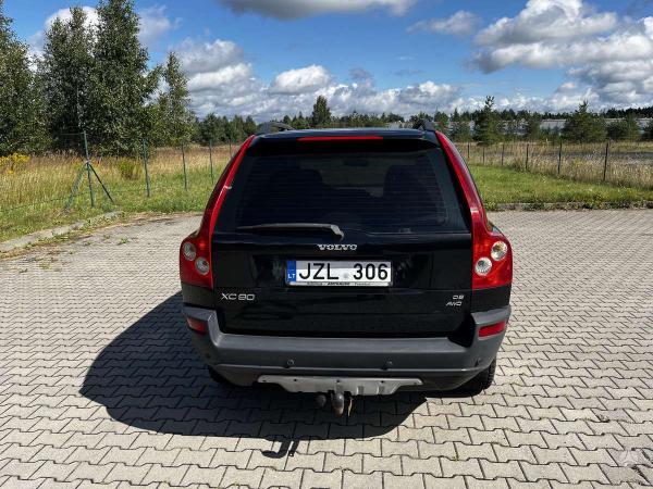 Black Volvo XC90 2005 in Vilnius, with an engine capacity of 2.40 L and mileage of 306 thousand km for 3470 €, photo 7 on AUTOMOTO.COM.LV