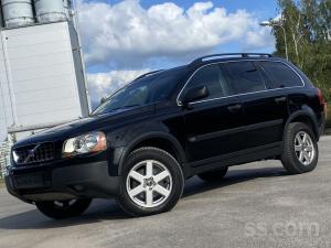 Melns Volvo XC90 2005 Rīga, ar dzinēja tilpumu 2.40 L un nobraukumu 270 tūkst. km par 4450 €, foto  vietnē AUTOMOTO.COM.LV