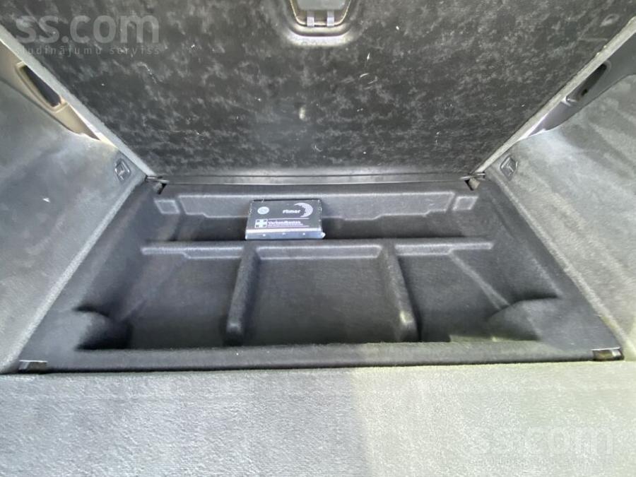 Melns Volvo XC90 2005 Rīga, ar dzinēja tilpumu 2.40 L un nobraukumu 270 tūkst. km par 4450 €, foto 14 vietnē AUTOMOTO.COM.LV