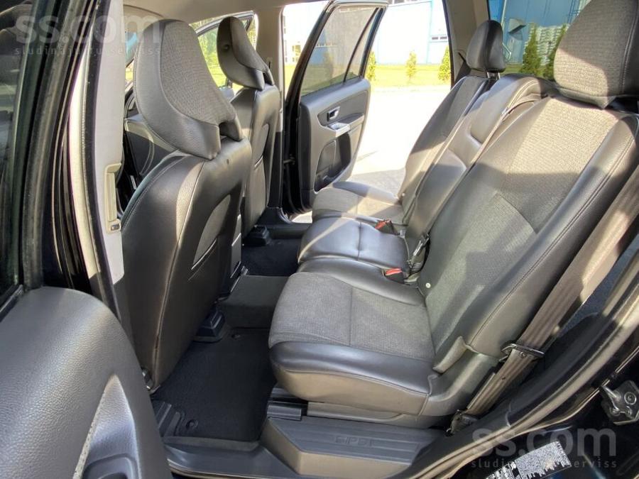 Melns Volvo XC90 2005 Rīga, ar dzinēja tilpumu 2.40 L un nobraukumu 270 tūkst. km par 4450 €, foto 22 vietnē AUTOMOTO.COM.LV