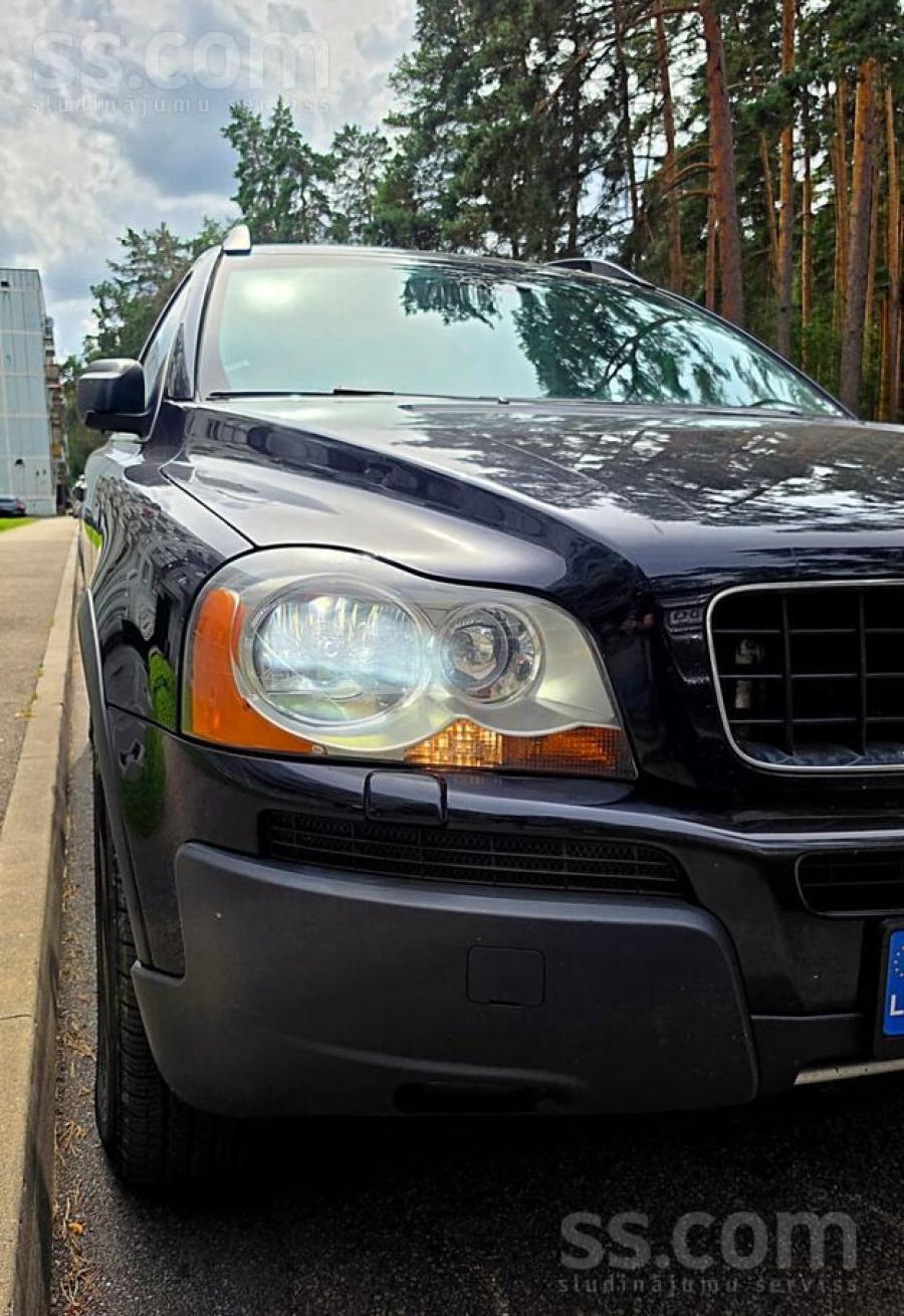 Melns Volvo XC90 2005 Rīga, ar dzinēja tilpumu 2.40 L un nobraukumu 377 tūkst. km par 6000 €, foto 4 vietnē AUTOMOTO.COM.LV