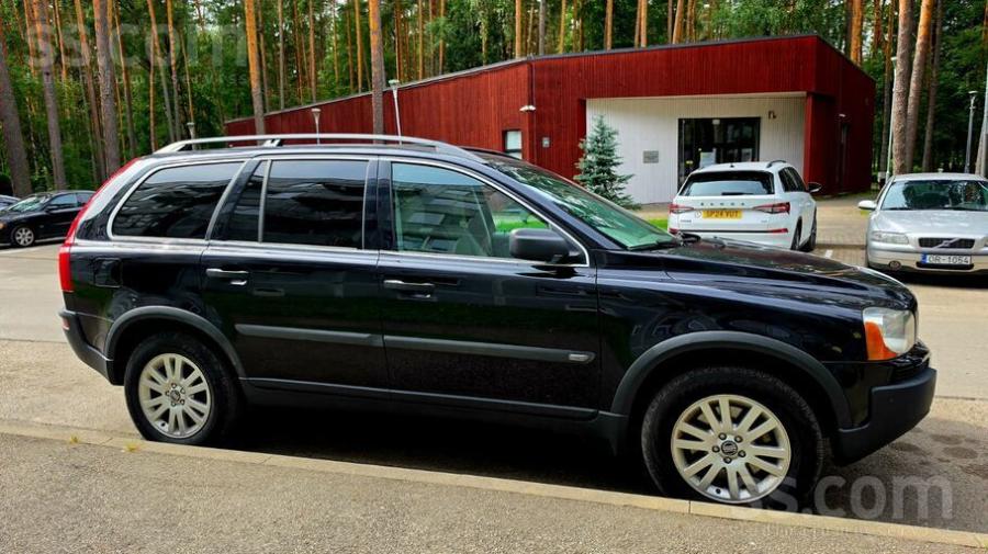 Melns Volvo XC90 2005 Rīga, ar dzinēja tilpumu 2.40 L un nobraukumu 377 tūkst. km par 6000 €, foto 5 vietnē AUTOMOTO.COM.LV