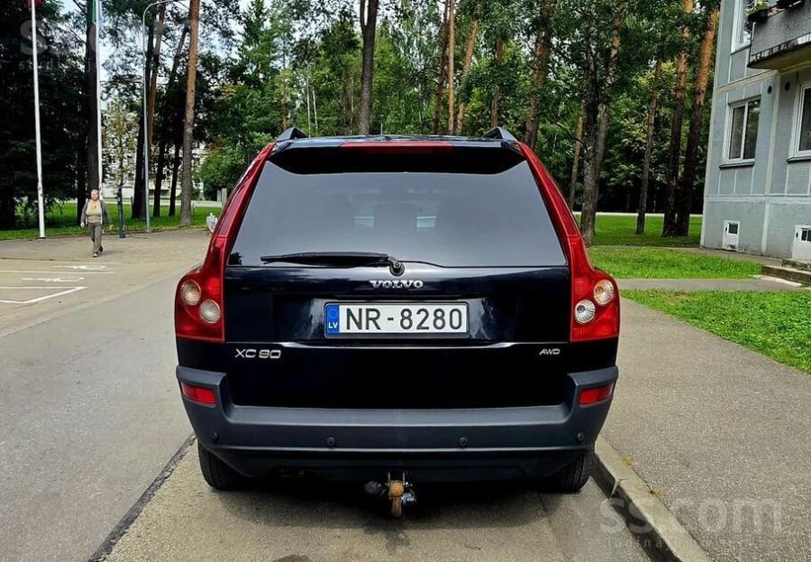 Melns Volvo XC90 2005 Rīga, ar dzinēja tilpumu 2.40 L un nobraukumu 377 tūkst. km par 6000 €, foto 8 vietnē AUTOMOTO.COM.LV