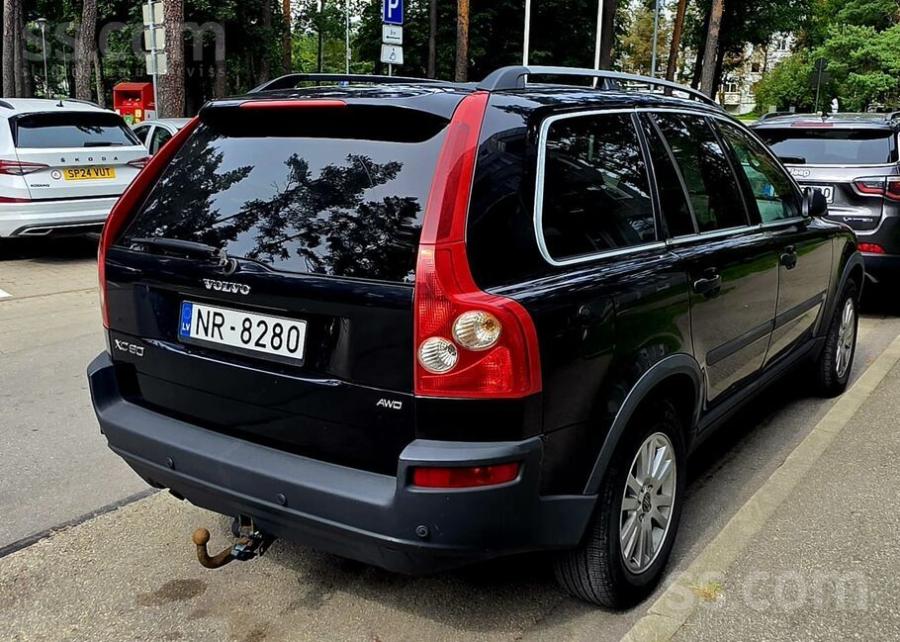 Melns Volvo XC90 2005 Rīga, ar dzinēja tilpumu 2.40 L un nobraukumu 377 tūkst. km par 6000 €, foto 9 vietnē AUTOMOTO.COM.LV