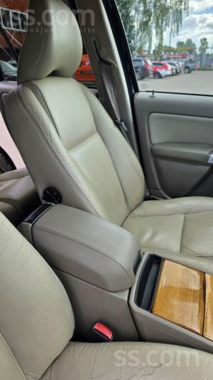 Melns Volvo XC90 2005 Rīga, ar dzinēja tilpumu 2.40 L un nobraukumu 377 tūkst. km par 6000 €, foto 15 vietnē AUTOMOTO.COM.LV
