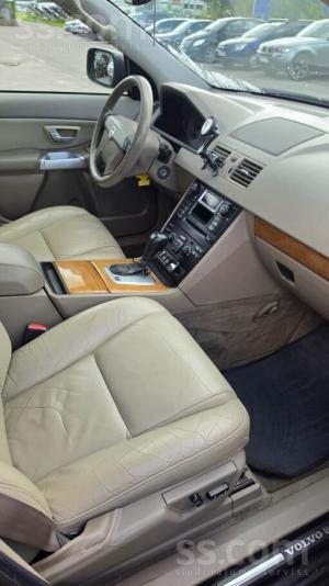 Melns Volvo XC90 2005 Rīga, ar dzinēja tilpumu 2.40 L un nobraukumu 377 tūkst. km par 6000 €, foto 16 vietnē AUTOMOTO.COM.LV