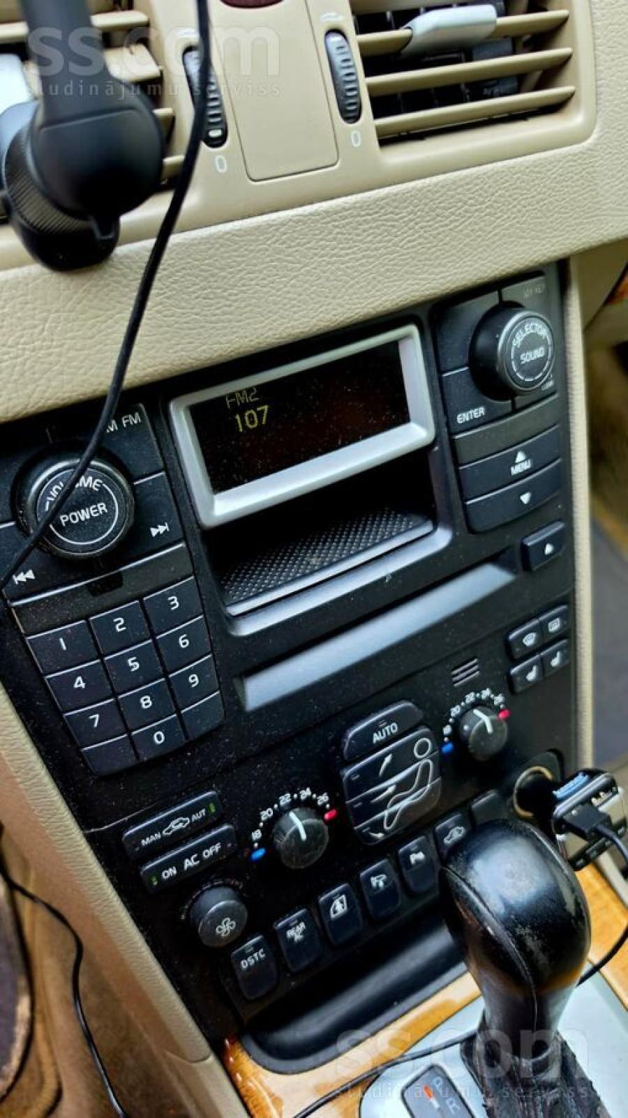 Melns Volvo XC90 2005 Rīga, ar dzinēja tilpumu 2.40 L un nobraukumu 377 tūkst. km par 6000 €, foto 19 vietnē AUTOMOTO.COM.LV