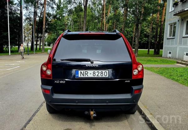 Black Volvo XC90 2005 in Riga, with an engine capacity of 2.40 L and mileage of 377 thousand km for 6000 €, photo 8 on AUTOMOTO.COM.LV