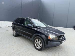 Black Volvo XC90 2005 in Siauliai, with an engine capacity of 2.40 L and mileage of 176 thousand km for 2900 €, photo 4 on AUTOMOTO.COM.LV
