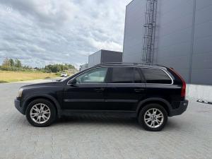 Black Volvo XC90 2005 in Siauliai, with an engine capacity of 2.40 L and mileage of 176 thousand km for 2900 €, photo 7 on AUTOMOTO.COM.LV