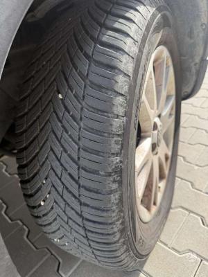 Black Volvo XC90 2005 in Siauliai, with an engine capacity of 2.40 L and mileage of 176 thousand km for 2900 €, photo 21 on AUTOMOTO.COM.LV