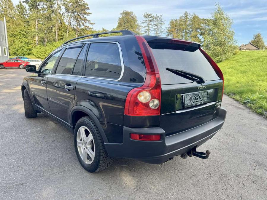 Melns Volvo XC90 2005 Viļņa, ar dzinēja tilpumu 2.40 L un nobraukumu 310 tūkst. km par 3500 €, foto 5 vietnē AUTOMOTO.COM.LV