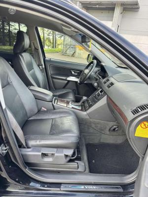 Melns Volvo XC90 2005 Viļņa, ar dzinēja tilpumu 2.40 L un nobraukumu 310 tūkst. km par 3500 €, foto 10 vietnē AUTOMOTO.COM.LV