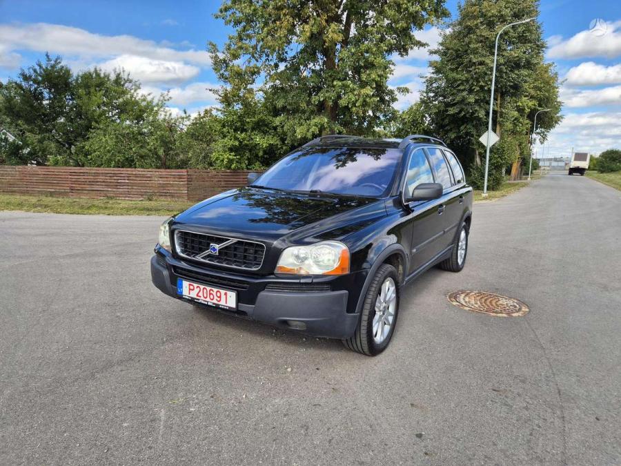 Melns Volvo XC90 2005 Šauļi, ar dzinēja tilpumu 2.40 L un nobraukumu 294 tūkst. km par 2599 €, foto 1 vietnē AUTOMOTO.COM.LV