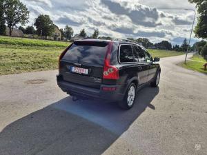 Melns Volvo XC90 2005 Šauļi, ar dzinēja tilpumu 2.40 L un nobraukumu 294 tūkst. km par 2599 €, foto 10 vietnē AUTOMOTO.COM.LV