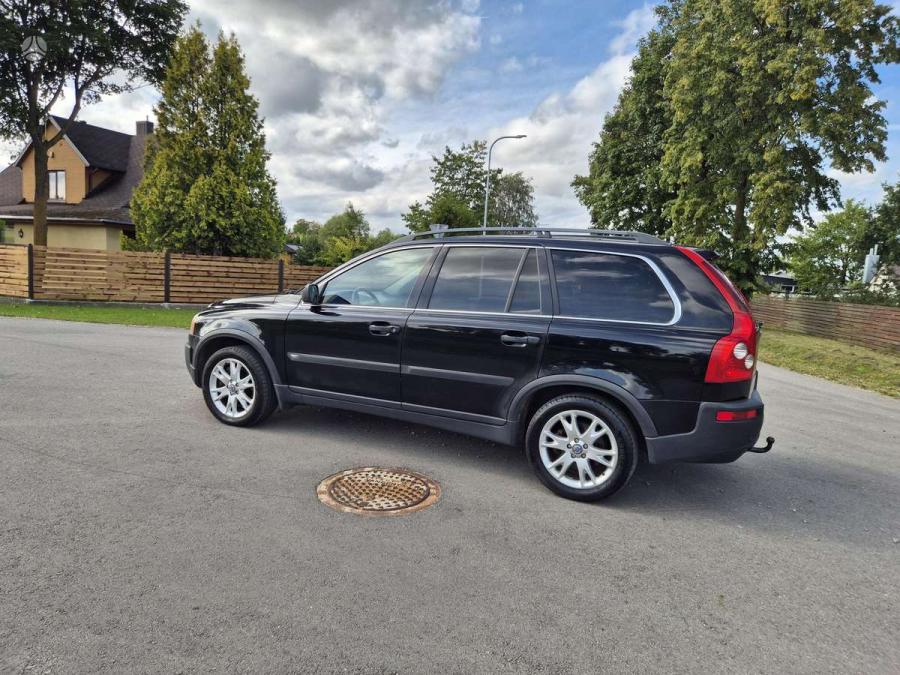 Melns Volvo XC90 2005 Šauļi, ar dzinēja tilpumu 2.40 L un nobraukumu 294 tūkst. km par 2599 €, foto 20 vietnē AUTOMOTO.COM.LV