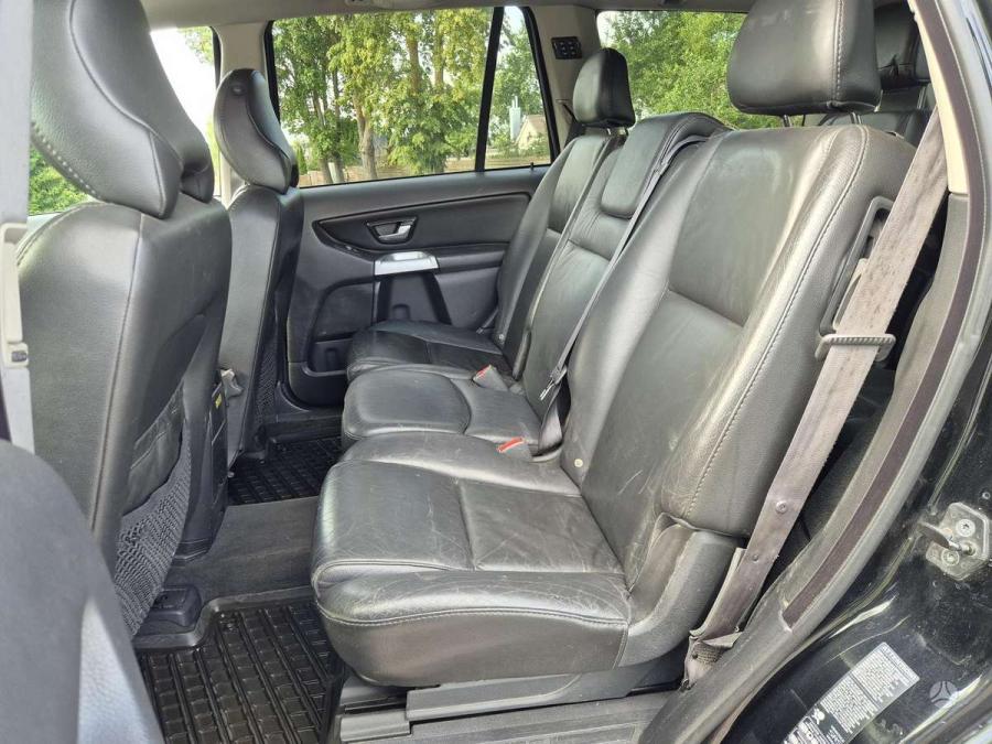 Melns Volvo XC90 2005 Šauļi, ar dzinēja tilpumu 2.40 L un nobraukumu 294 tūkst. km par 2599 €, foto 31 vietnē AUTOMOTO.COM.LV