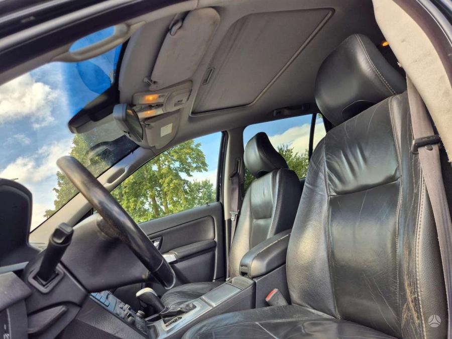 Melns Volvo XC90 2005 Šauļi, ar dzinēja tilpumu 2.40 L un nobraukumu 294 tūkst. km par 2599 €, foto 34 vietnē AUTOMOTO.COM.LV