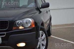 Black Volvo XC90 2005 in Riga, with an engine capacity of 2.40 L and mileage of 429 thousand km for 2450 €, photo 16 on AUTOMOTO.COM.LV