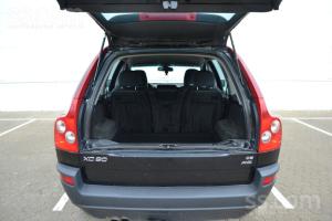Black Volvo XC90 2005 in Riga, with an engine capacity of 2.40 L and mileage of 429 thousand km for 2450 €, photo 17 on AUTOMOTO.COM.LV