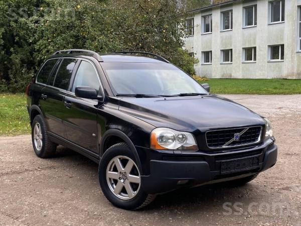 Black Volvo XC90 2005 in Riga, with an engine capacity of 2.40 L and mileage of 300 thousand km for 4100 €, photo 7 on AUTOMOTO.COM.LV