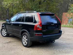 Black Volvo XC90 2005 in Riga, with an engine capacity of 2.40 L and mileage of 300 thousand km for 4100 €, photo 9 on AUTOMOTO.COM.LV
