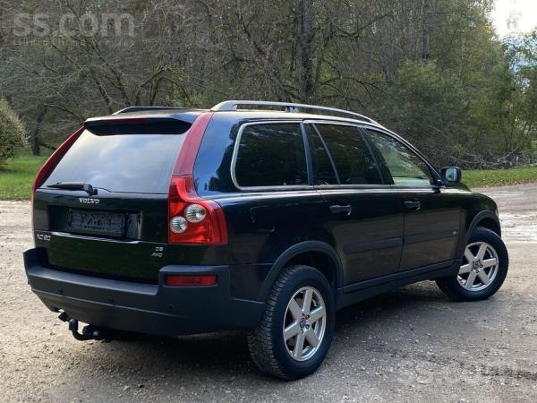 Black Volvo XC90 2005 in Riga, with an engine capacity of 2.40 L and mileage of 300 thousand km for 4100 €, photo 10 on AUTOMOTO.COM.LV