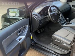 Black Volvo XC90 2005 in Riga, with an engine capacity of 2.40 L and mileage of 300 thousand km for 4100 €, photo 15 on AUTOMOTO.COM.LV