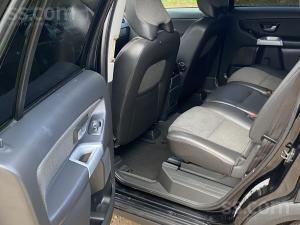 Black Volvo XC90 2005 in Riga, with an engine capacity of 2.40 L and mileage of 300 thousand km for 4100 €, photo 18 on AUTOMOTO.COM.LV