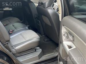 Black Volvo XC90 2005 in Riga, with an engine capacity of 2.40 L and mileage of 300 thousand km for 4100 €, photo 19 on AUTOMOTO.COM.LV