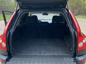 Black Volvo XC90 2005 in Riga, with an engine capacity of 2.40 L and mileage of 300 thousand km for 4100 €, photo 20 on AUTOMOTO.COM.LV