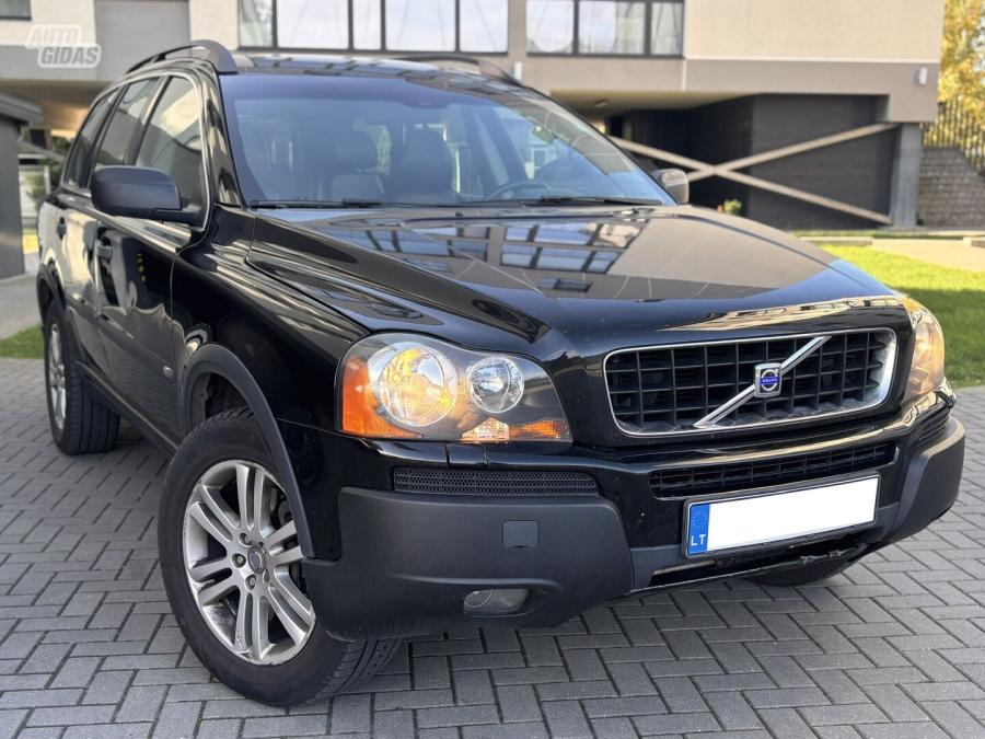 Black Volvo XC90 2005 in Kaunas, with an engine capacity of 2.40 L and mileage of 400 thousand km for 2000 €, photo 1 on AUTOMOTO.COM.LV