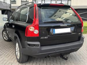 Black Volvo XC90 2005 in Kaunas, with an engine capacity of 2.40 L and mileage of 400 thousand km for 2000 €, photo 5 on AUTOMOTO.COM.LV