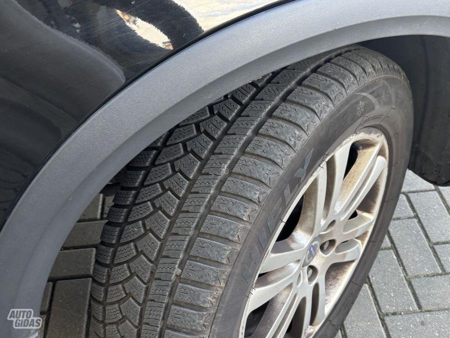 Black Volvo XC90 2005 in Kaunas, with an engine capacity of 2.40 L and mileage of 400 thousand km for 2000 €, photo 8 on AUTOMOTO.COM.LV
