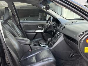 Black Volvo XC90 2005 in Kaunas, with an engine capacity of 2.40 L and mileage of 400 thousand km for 2000 €, photo 13 on AUTOMOTO.COM.LV