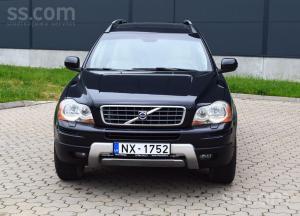 Melns Volvo XC90 2006 Rīga, ar dzinēja tilpumu 2.40 L un nobraukumu 0 tūkst. km par 9000 €, foto 3 vietnē AUTOMOTO.COM.LV