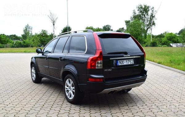 Melns Volvo XC90 2006 Rīga, ar dzinēja tilpumu 2.40 L un nobraukumu 0 tūkst. km par 6290 €, foto 7 vietnē AUTOMOTO.COM.LV