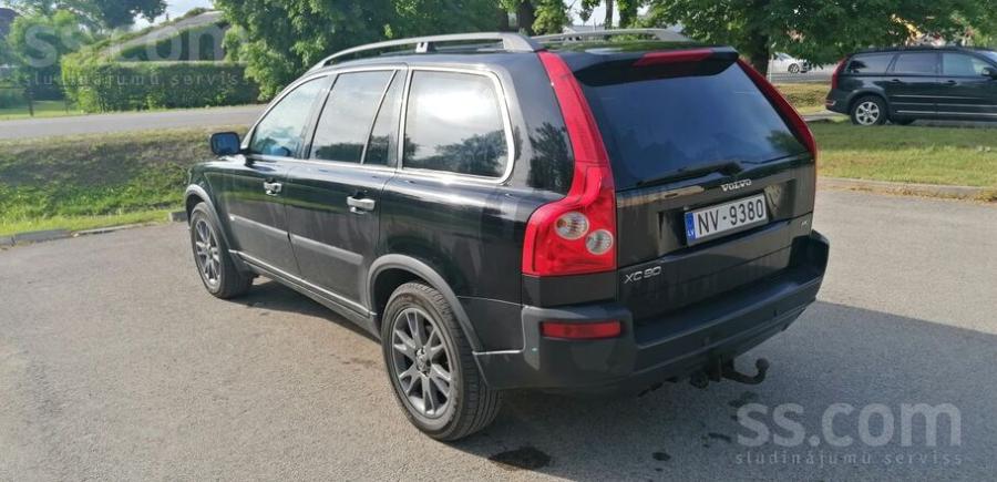 Black Volvo XC90 2006 in Riga, with an engine capacity of 2.40 L and mileage of 0 thousand km for 3200 €, photo 4 on AUTOMOTO.COM.LV