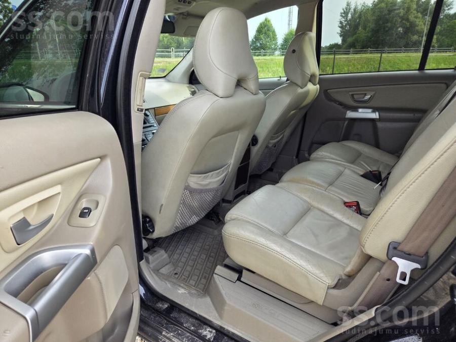 Melns Volvo XC90 2006 Jelgava, ar dzinēja tilpumu 2.40 L un nobraukumu 0 tūkst. km par 2650 €, foto 13 vietnē AUTOMOTO.COM.LV