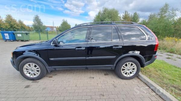 Black Volvo XC90 2006 in Riga, with an engine capacity of 2.40 L and mileage of 363 thousand km for 5500 €, photo 2 on AUTOMOTO.COM.LV