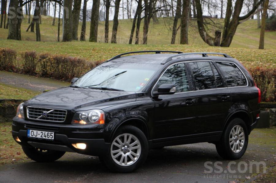 Black Volvo XC90 2006 in Riga, with an engine capacity of 2.40 L and mileage of 250 thousand km for 7450 €, photo 3 on AUTOMOTO.COM.LV
