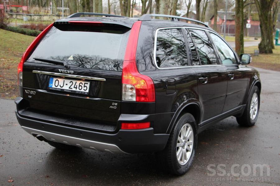 Black Volvo XC90 2006 in Riga, with an engine capacity of 2.40 L and mileage of 250 thousand km for 7450 €, photo 10 on AUTOMOTO.COM.LV