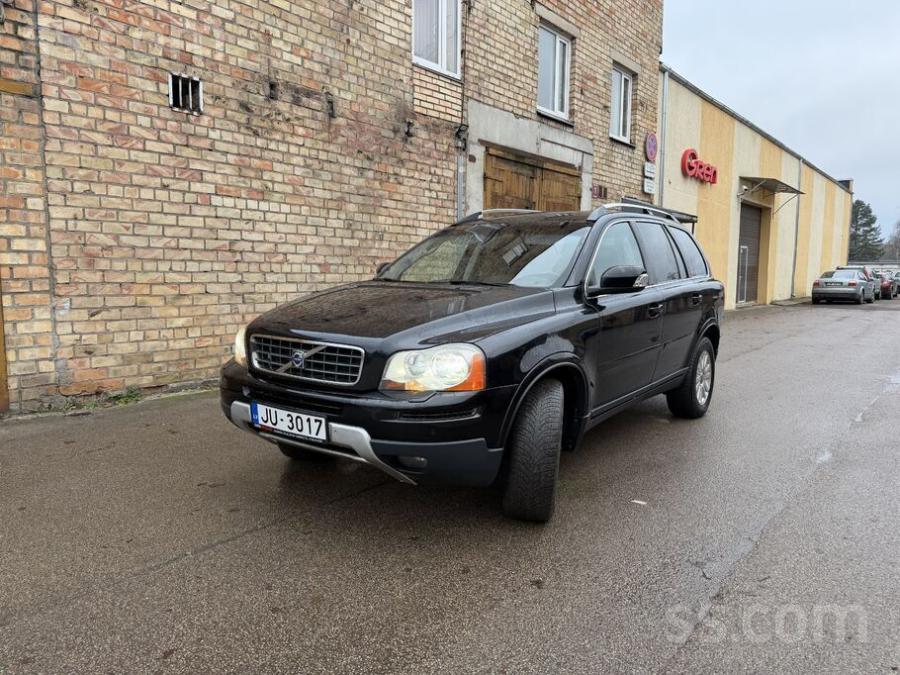 Black Volvo XC90 2006 in Jelgava, with an engine capacity of 2.40 L and mileage of 0 thousand km for 3850 €, photo 2 on AUTOMOTO.COM.LV