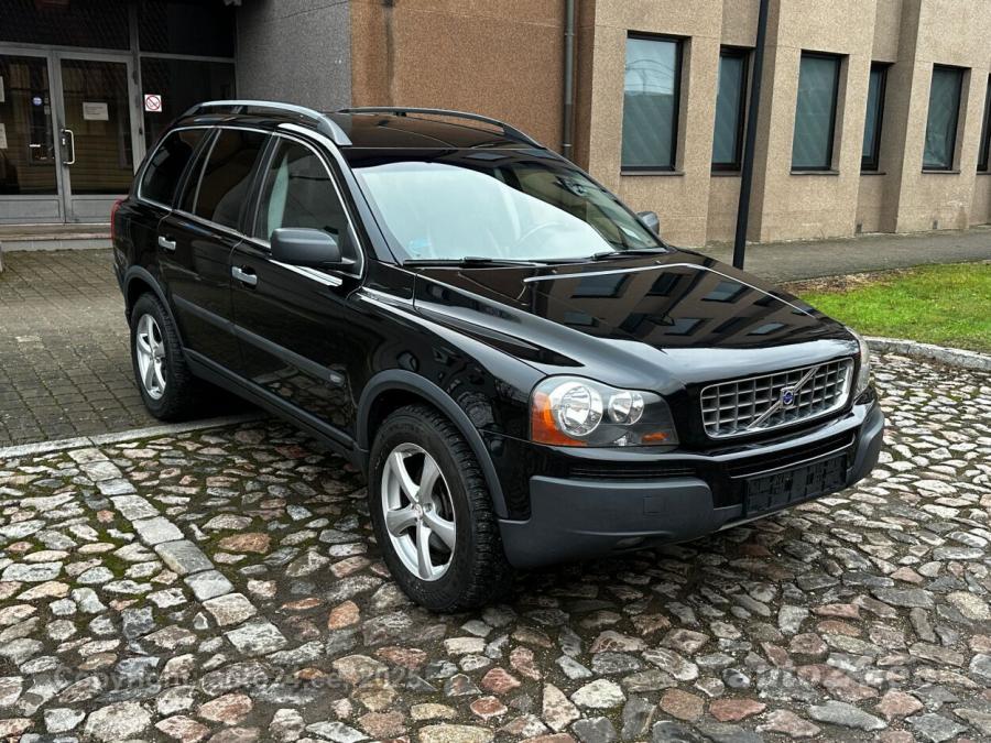 Melns Volvo XC90 2006 Paide, ar dzinēja tilpumu 2.40 L un nobraukumu 317 tūkst. km par 5990 €, foto 4 vietnē AUTOMOTO.COM.LV