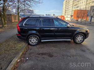 Black Volvo XC90 2006 in Riga, with an engine capacity of 2.40 L and mileage of 321 thousand km for 4350 €, photo 5 on AUTOMOTO.COM.LV