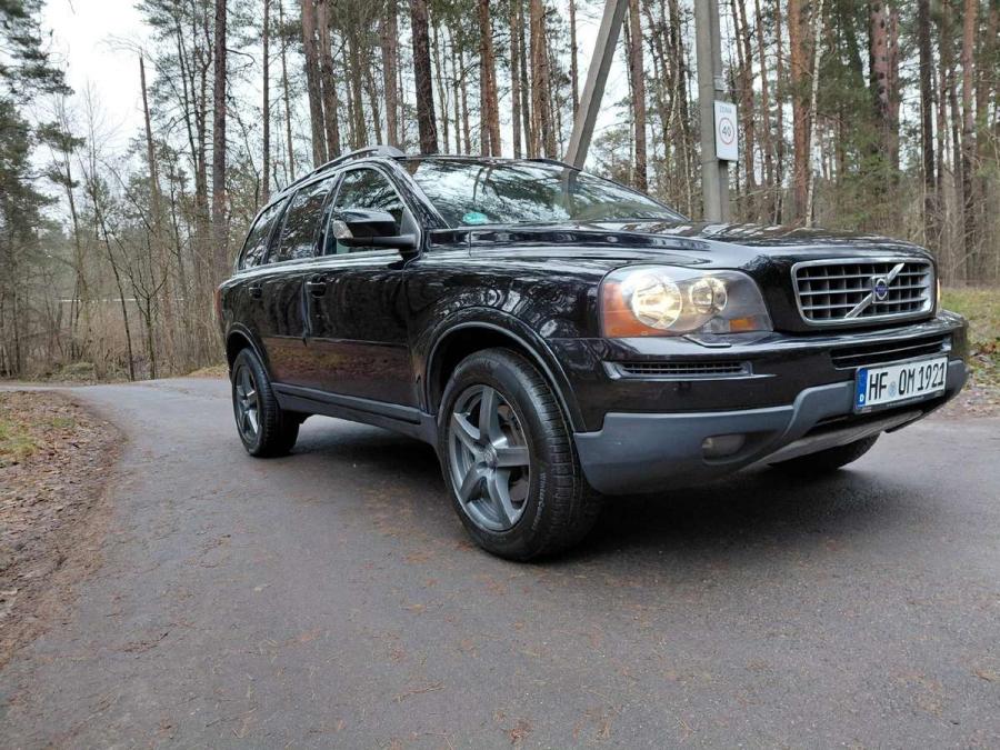 Melns Volvo XC90 2006 Viļņa, ar dzinēja tilpumu 2.40 L un nobraukumu 340 tūkst. km par 5999 €, foto 4 vietnē AUTOMOTO.COM.LV