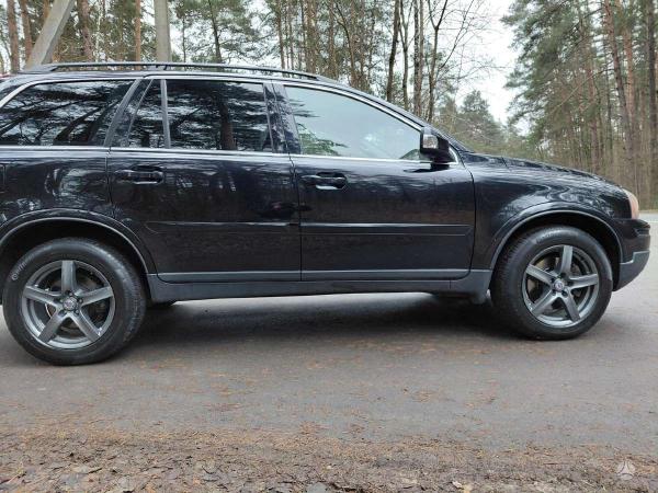 Melns Volvo XC90 2006 Viļņa, ar dzinēja tilpumu 2.40 L un nobraukumu 340 tūkst. km par 5999 €, foto 5 vietnē AUTOMOTO.COM.LV