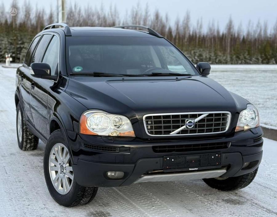 Black Volvo XC90 2006 in Raseiniai, with an engine capacity of 2.40 L and mileage of 225 thousand km for 6950 €, photo 1 on AUTOMOTO.COM.LV