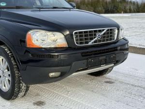 Black Volvo XC90 2006 in Raseiniai, with an engine capacity of 2.40 L and mileage of 225 thousand km for 6950 €, photo 5 on AUTOMOTO.COM.LV