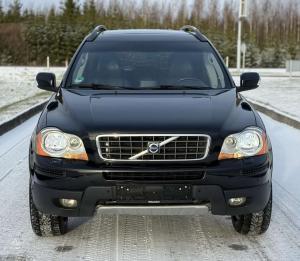 Black Volvo XC90 2006 in Raseiniai, with an engine capacity of 2.40 L and mileage of 225 thousand km for 6950 €, photo 6 on AUTOMOTO.COM.LV